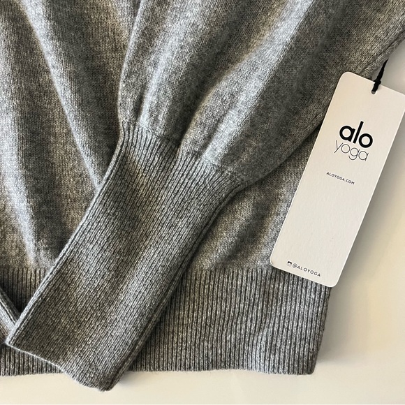 ALO Yoga | Sweaters | Nwt Alo Cashmere Jet Set Crew Dove Grey Heather ...